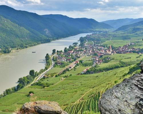 Top 5 | Destinations to Visit on a Danube River Cruises